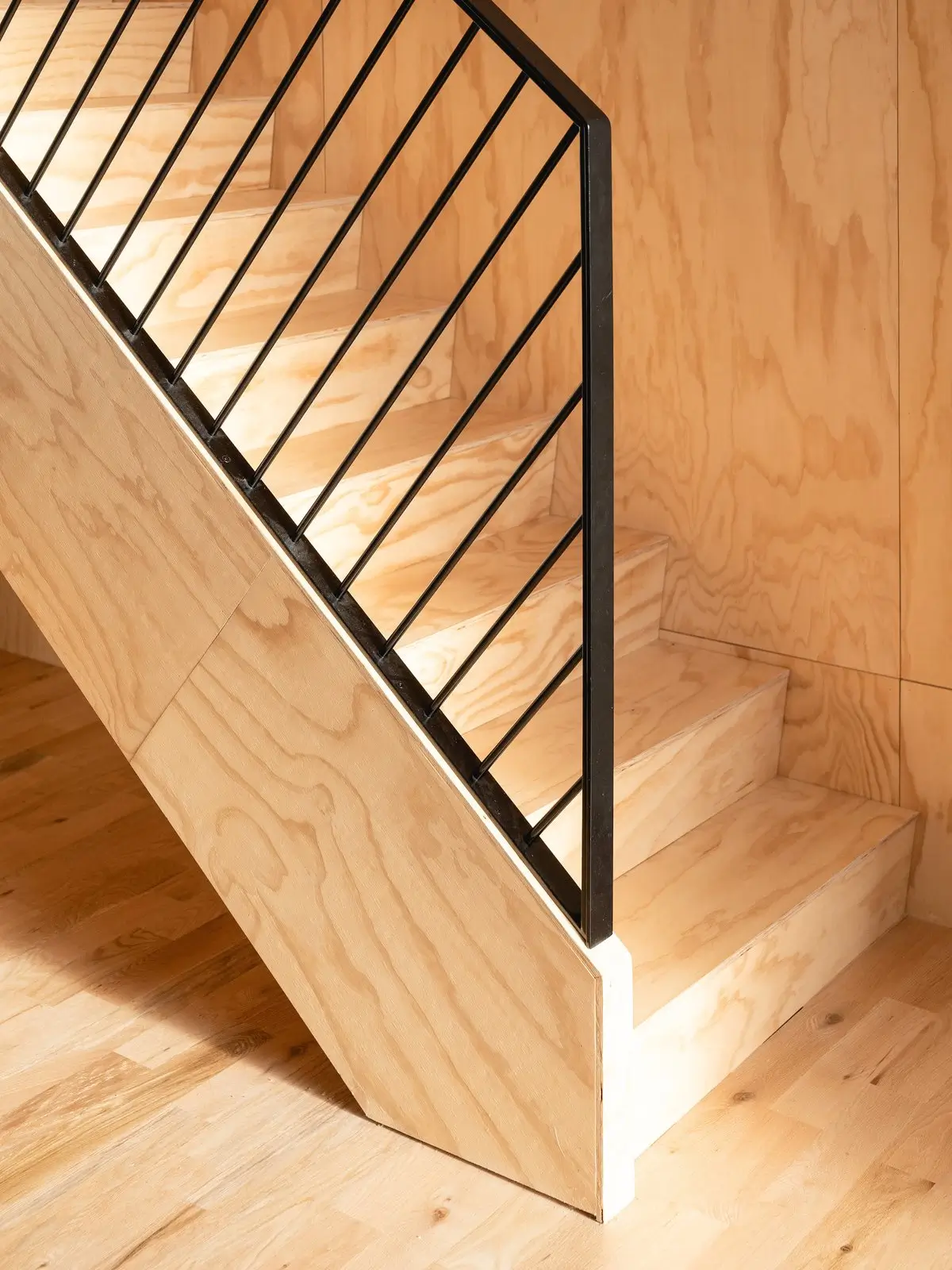 Box Stairs in West Palm Beach, FL | Luxury Staircase Railings