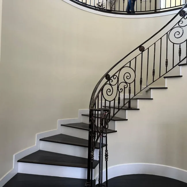 Curved Railing Systems in West Palm Beach, FL | Luxury Staircase Railings